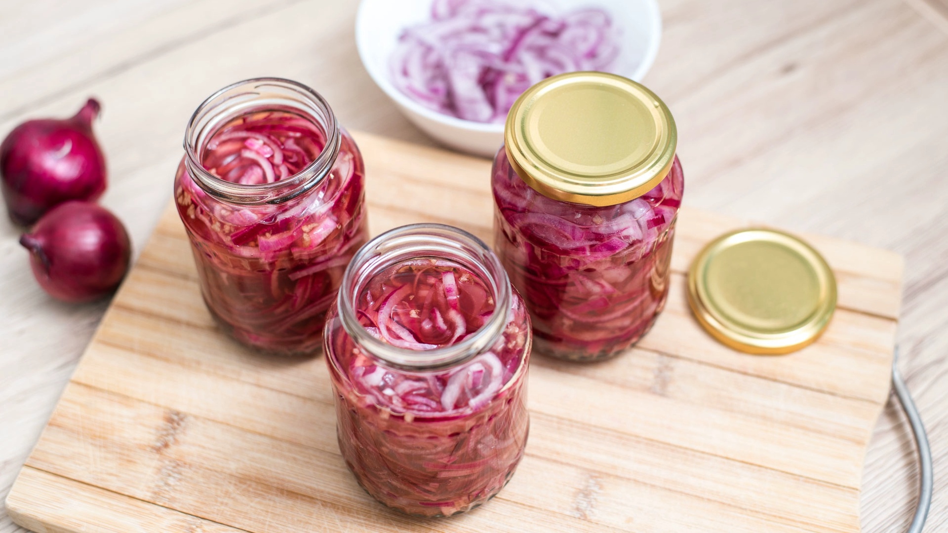 Pickled red onions - Tatjana Popovic | Certified Health Coach